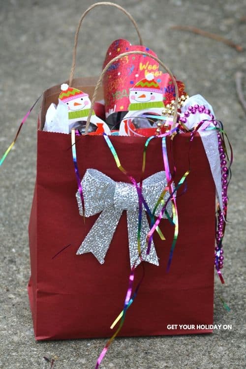 New Year's Eve Countdown Bags for Kids | Get Your Holiday On